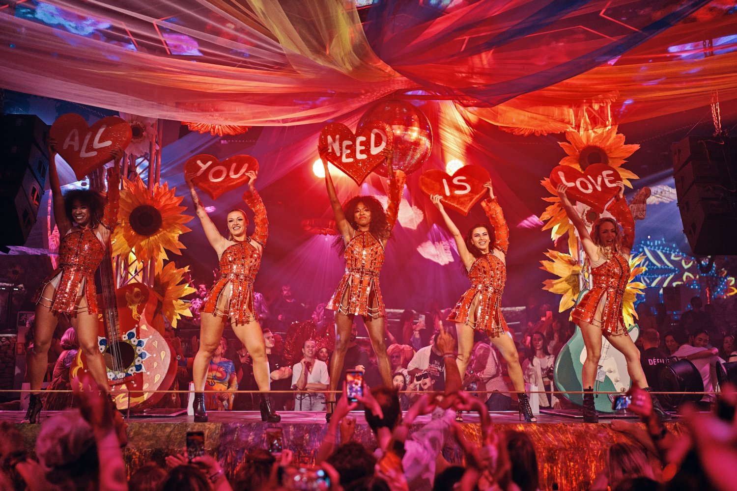Flower Power @ Pacha | VIP Tables | The #1 Club Concierge