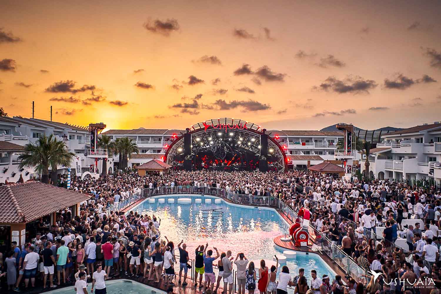 Ushuaïa Ibiza Tables